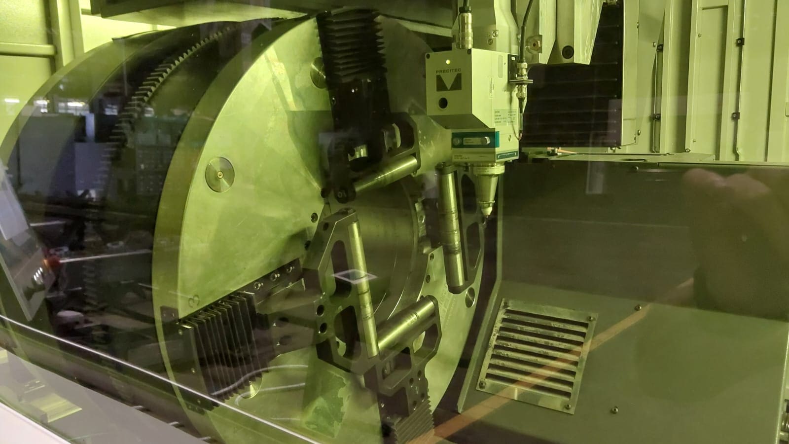 Morgan Rushworth XTR Tube Fibre Laser Cutter | Selmach™